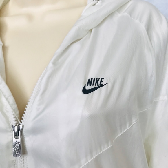 Nike | Jackets & Coats | Nike Windrunner White Track Jacket Wind ...